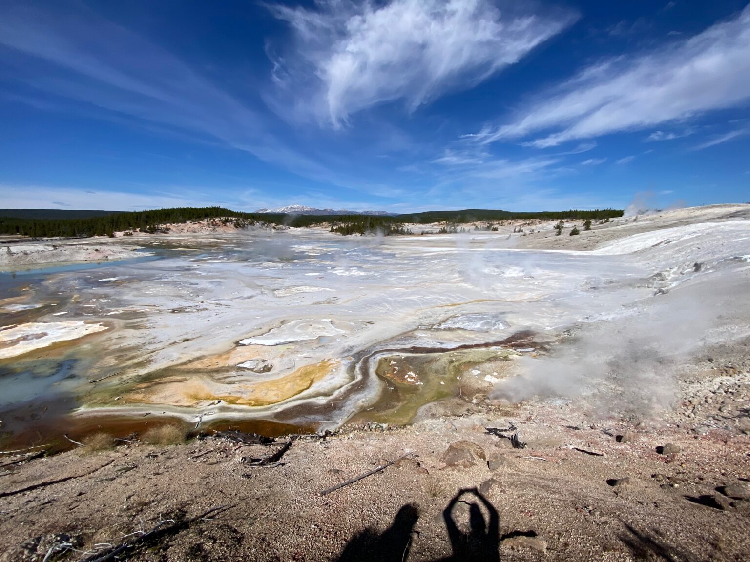 米北西部06: イエローストーン国立公園北部の間欠泉・温泉めぐり | 一生楽しむ旅